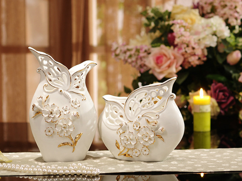 Elegant Pair of Porcelain Vases with Pinched Flowers – Basket-Weave ...